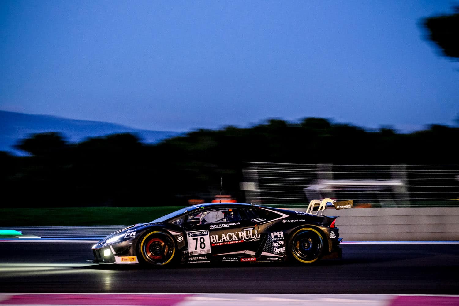 Mesterskab til Schandorff og podium til Dennis Lind i GT World ...