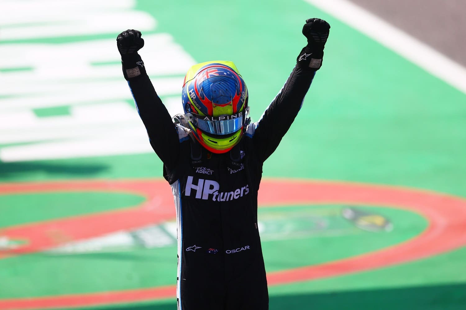 F2: Italien – Lundgaard satsede stort men Oscar Piastri sejrede ...