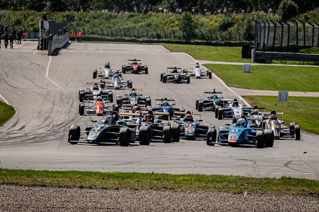 Mathias Bjerre Jakobsen fører Danmarksmesterskabet efter succesfuld ...