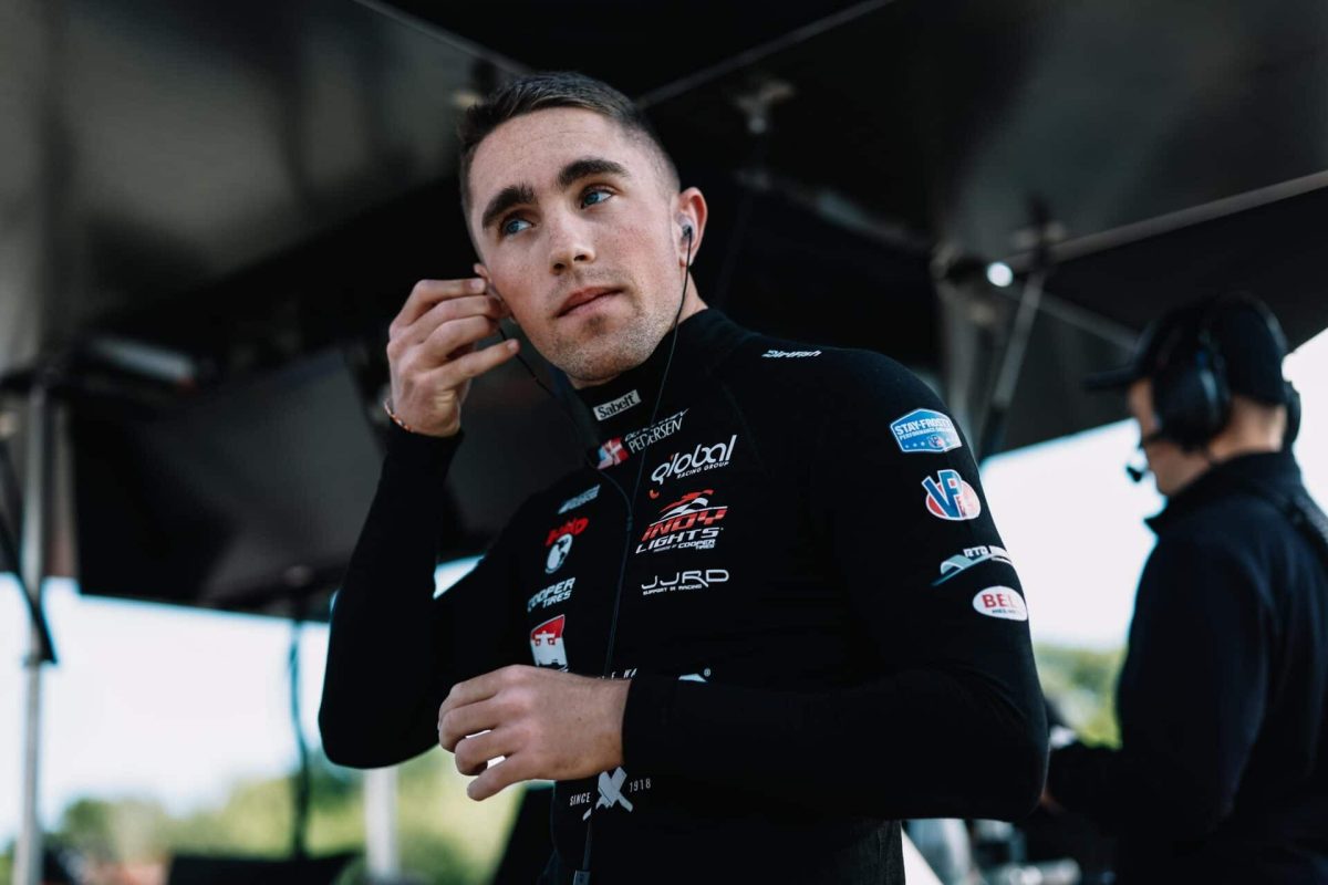 Benjamin Pedersen tester Indycar for Juncos Hollinger Racing - Boxengasse